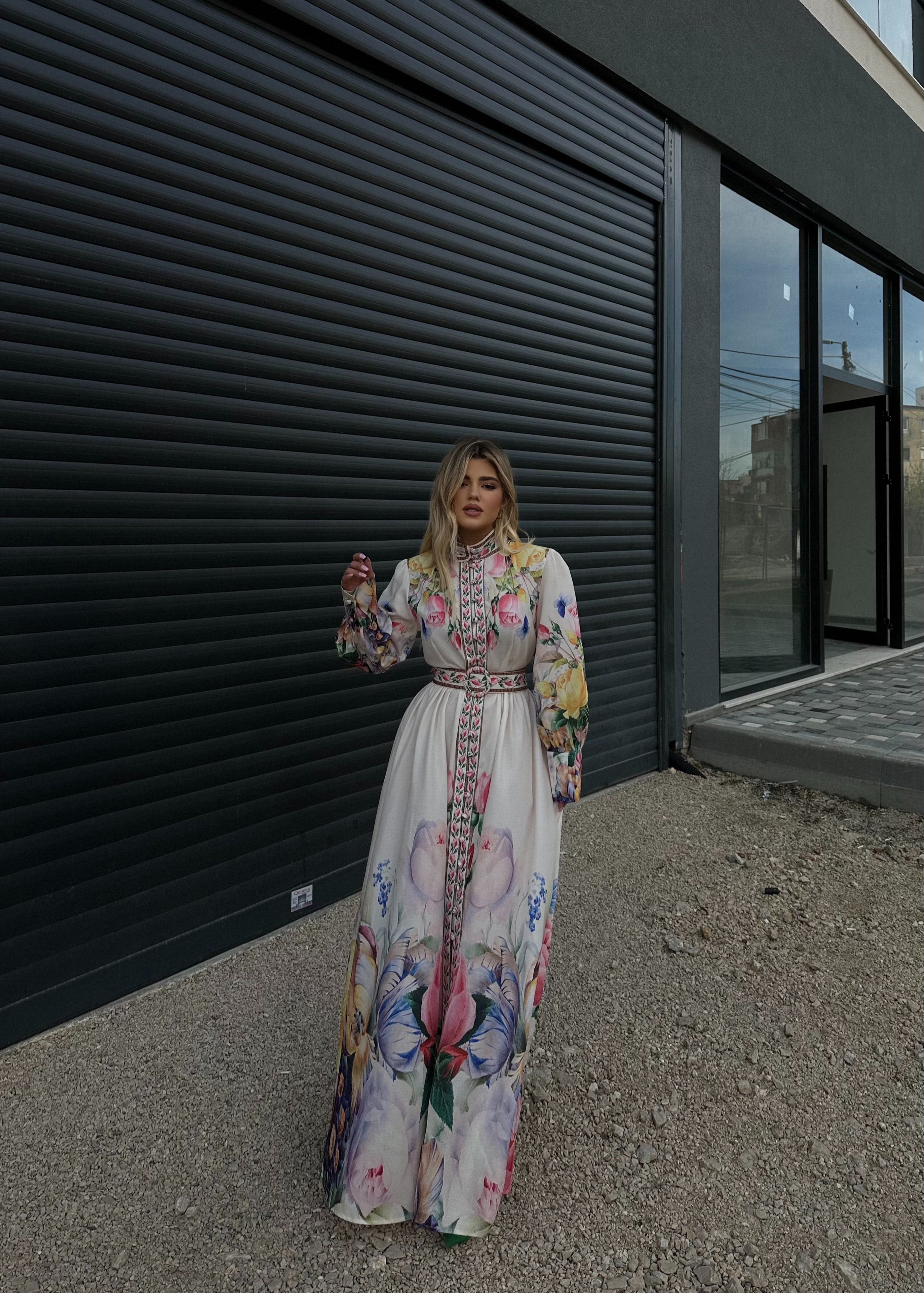 FUSTAN I GJATE ME LULE DHE RRIP NE MES